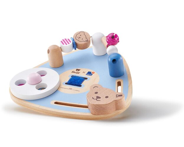 Motor activity board - Wooden Toys Selecta